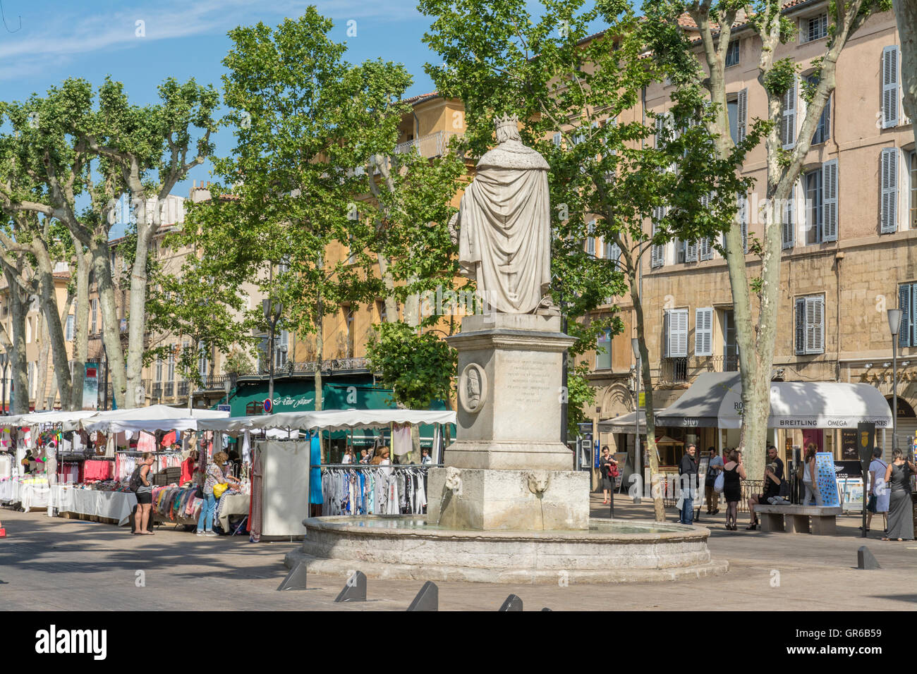 Busy ancient market place hi-res stock photography and images - Alamy