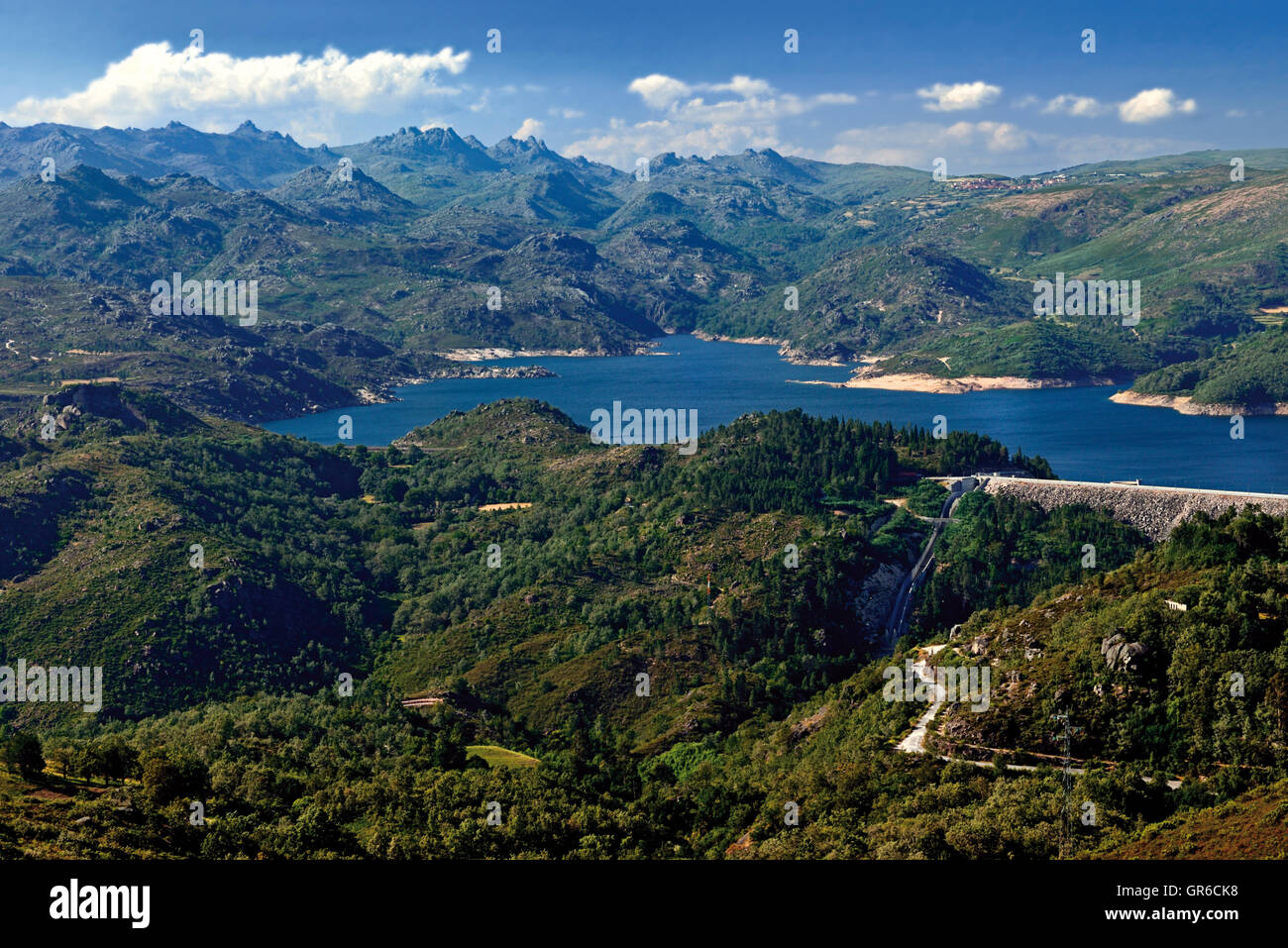 Green water and green mountains hi-res stock photography and images - Alamy