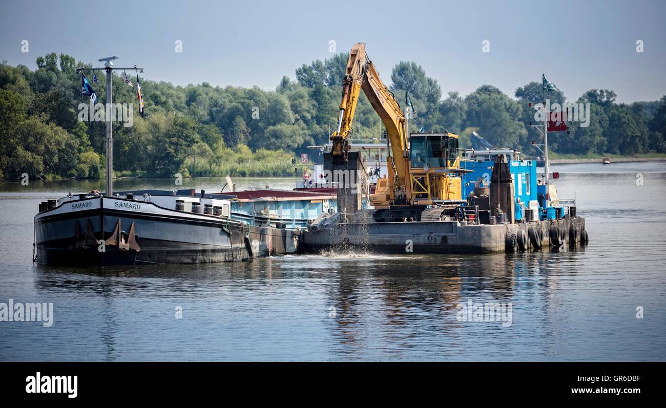 Hydrodynamic dredging hi-res stock photography and images - Alamy