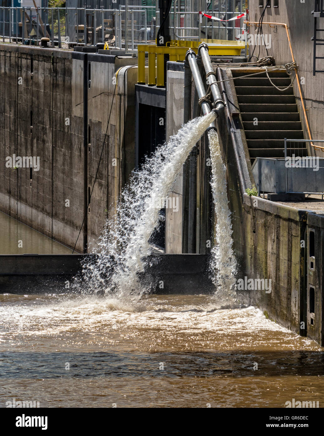 Water saving concepts hi-res stock photography and images - Alamy