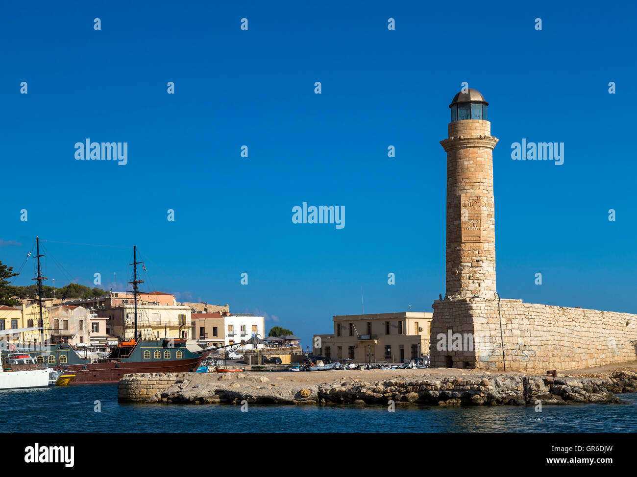 Harbor lighthouse rethymno old hi-res stock photography and images - Alamy