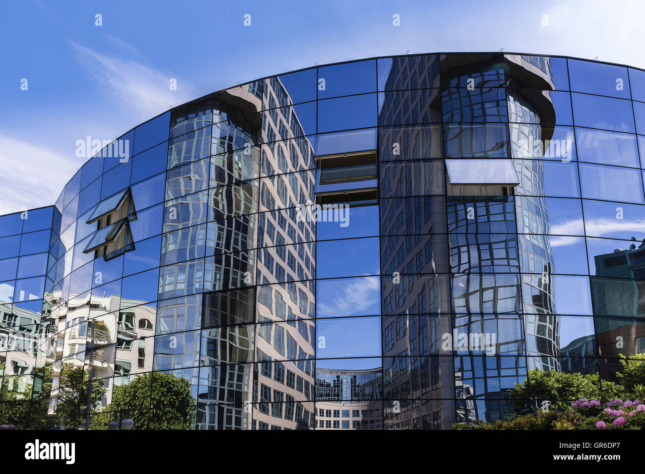 Mony tower hi-res stock photography and images - Alamy