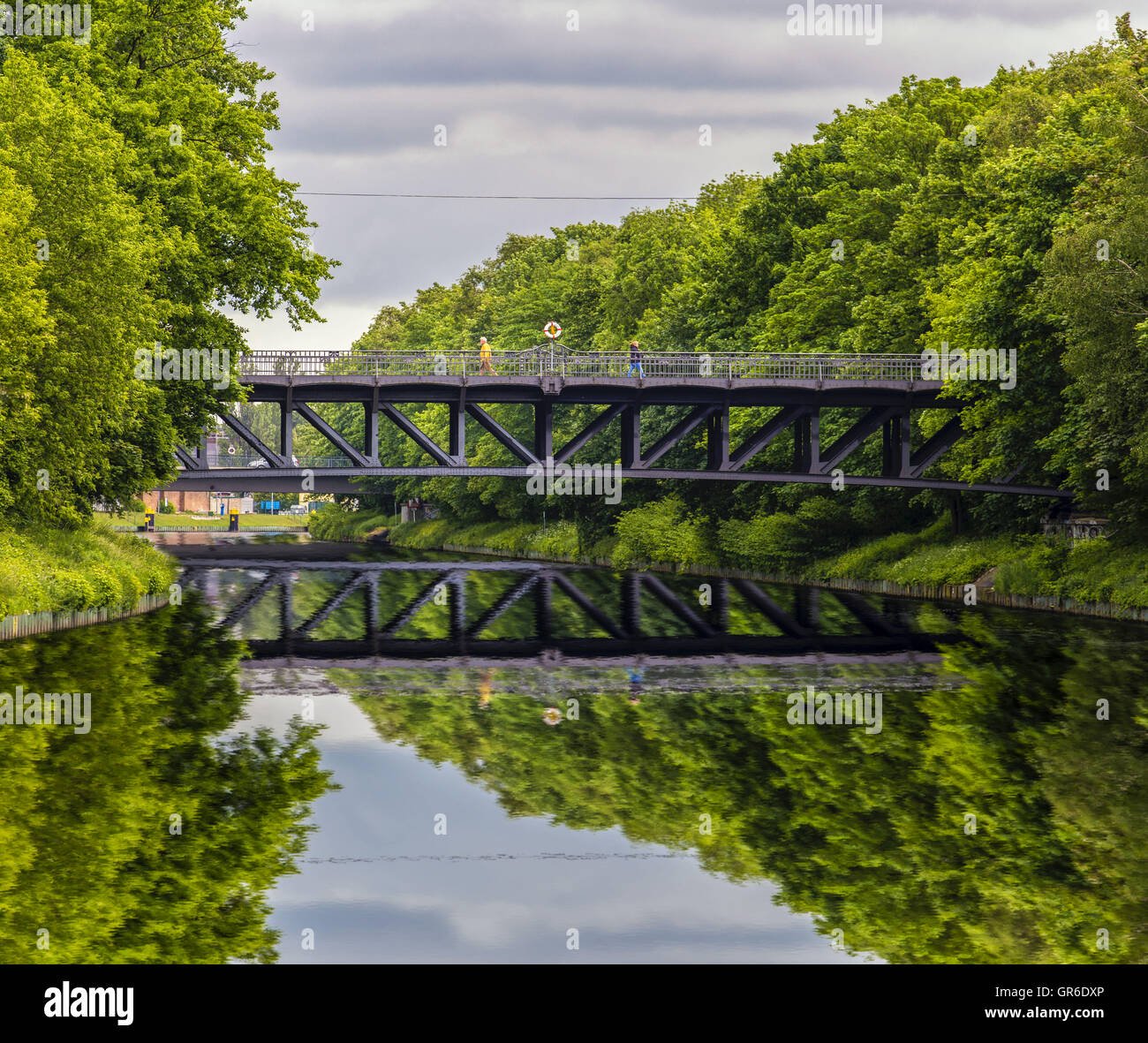 Bridge Over The River Stock Photo - Alamy