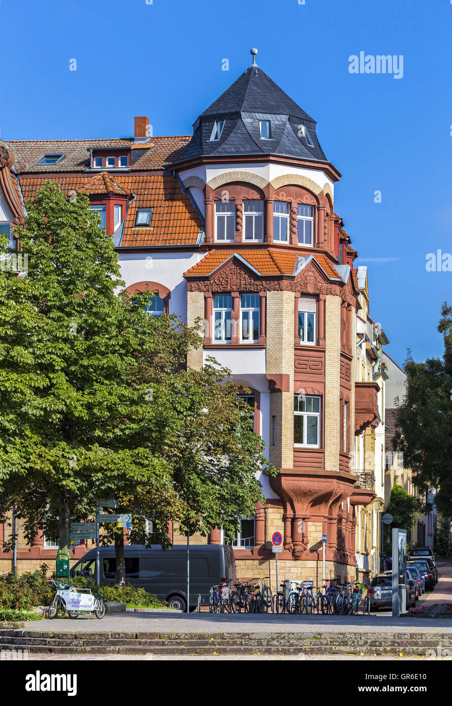 Real estate practices hi-res stock photography and images - Alamy