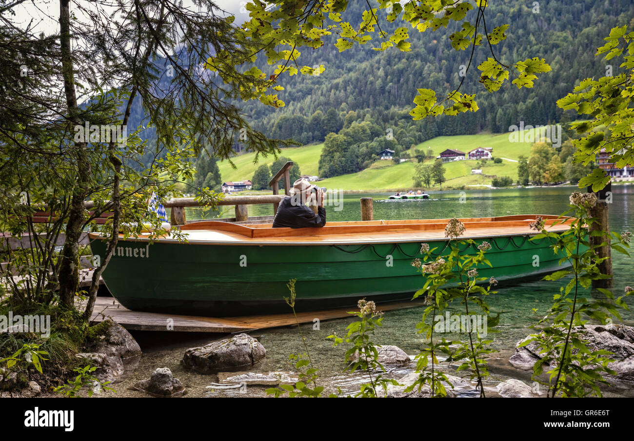 Society observation hi-res stock photography and images - Alamy