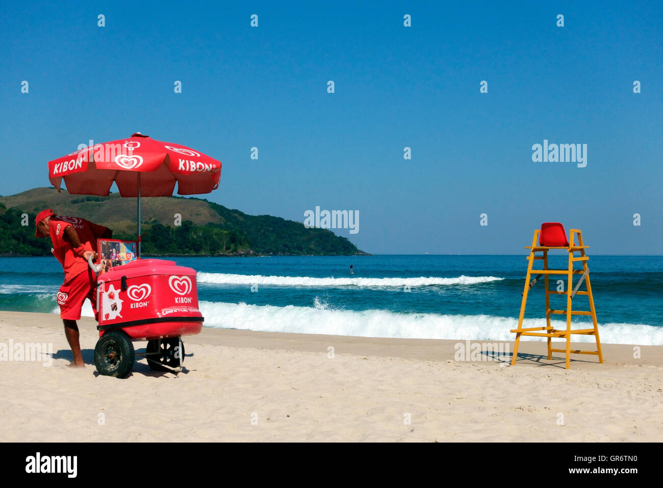 Ice cream seller on the beach brazil hi-res stock photography and ...