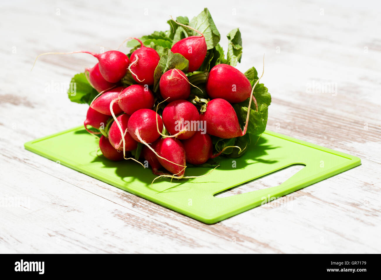 Bunch Of Radish Stock Photo - Alamy