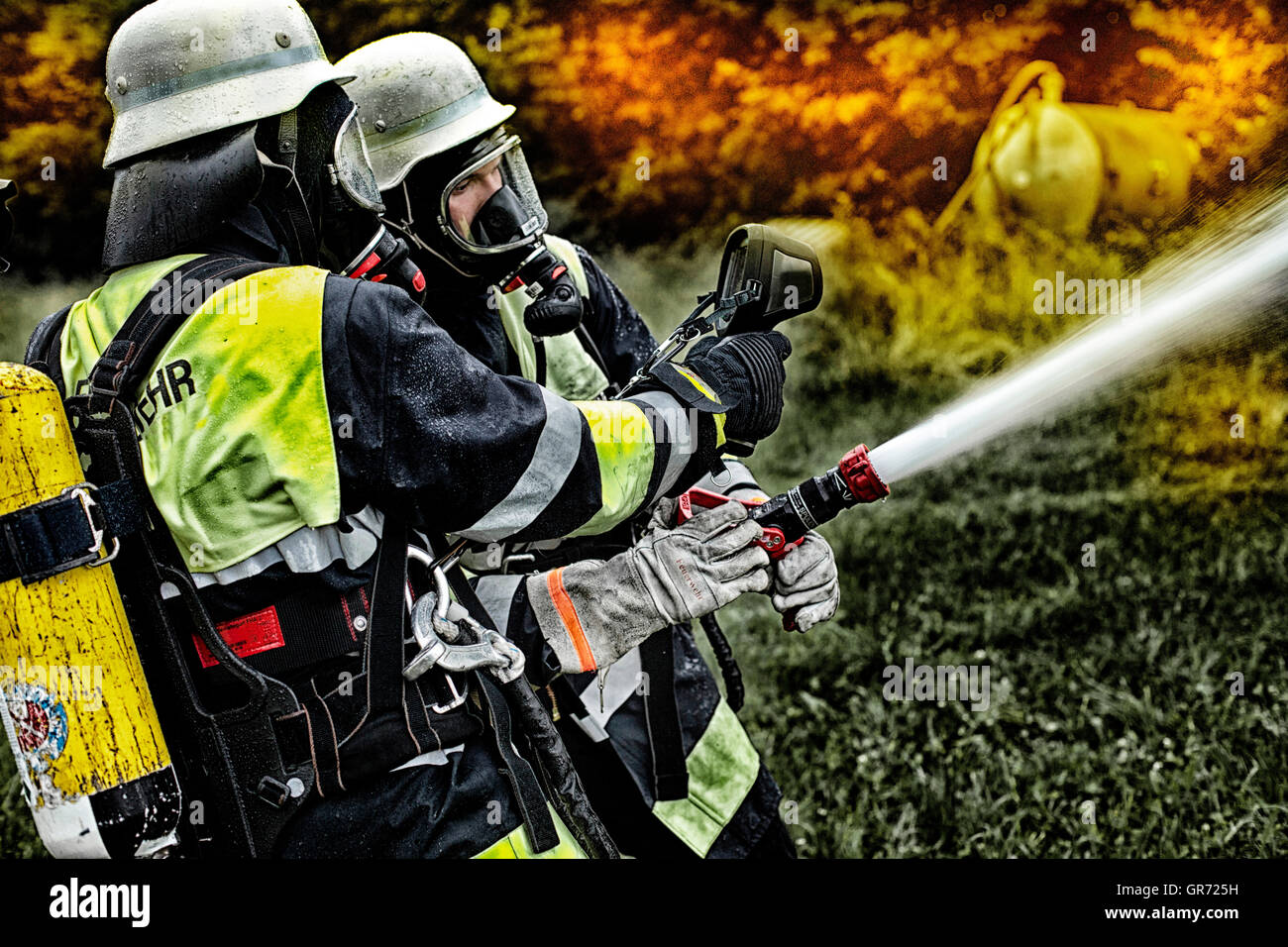 Oxygen tank explosion hi-res stock photography and images - Alamy