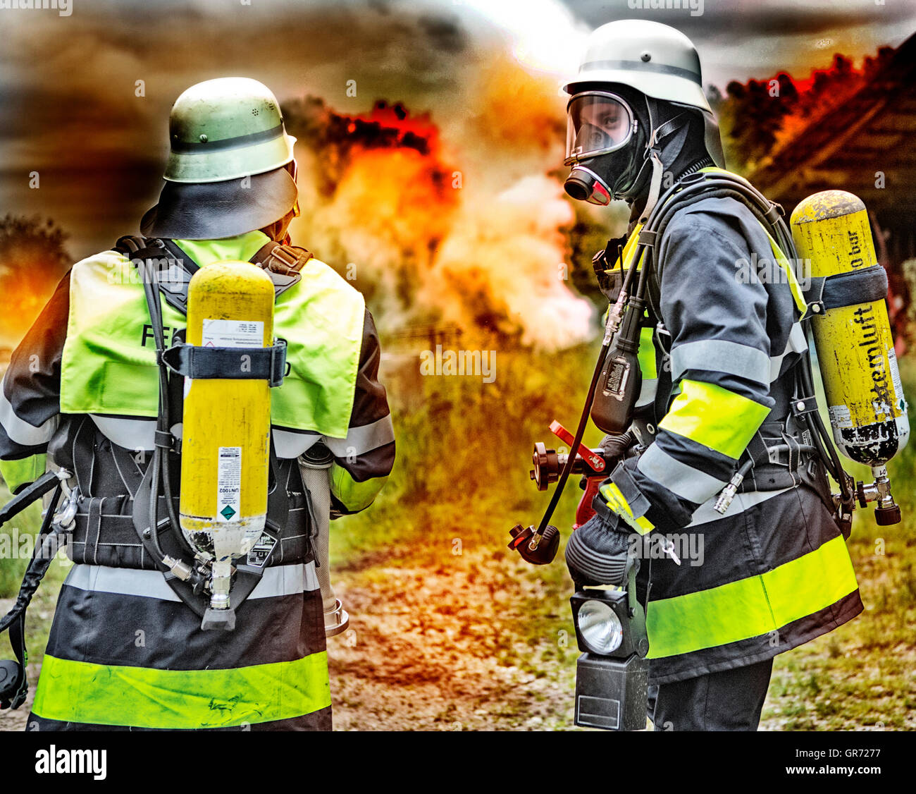 Firefighter oxygen tank hi-res stock photography and images - Alamy