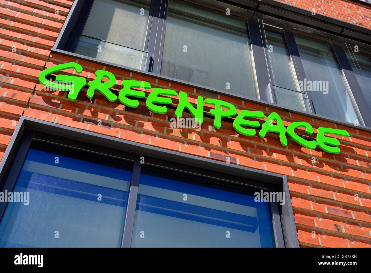 Greenpeace Logo High Resolution Stock Photography and Images - Alamy