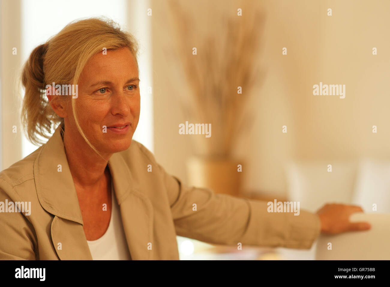 Woman accomplish hi-res stock photography and images - Alamy