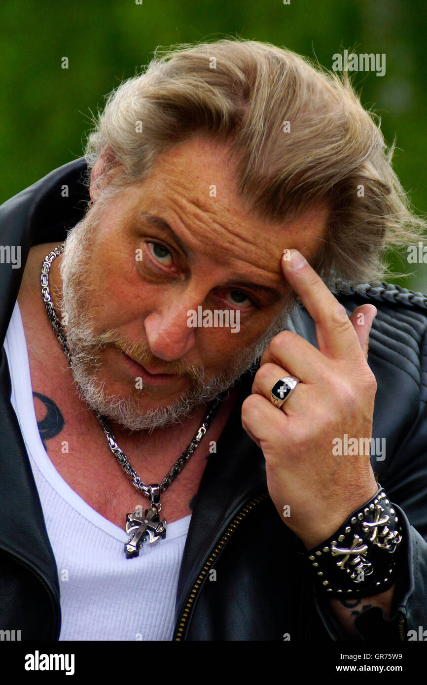 Violent societies hi-res stock photography and images - Alamy