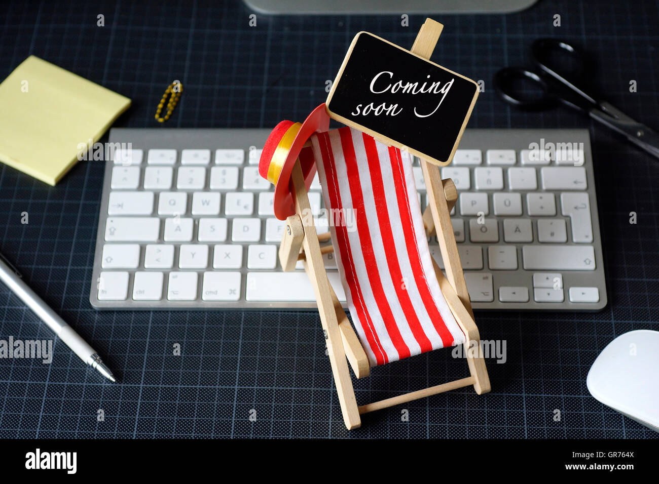 Vacation coming soon hi-res stock photography and images - Alamy