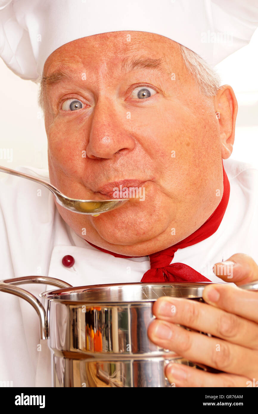 Food services commercial kitchen hi-res stock photography and images ...