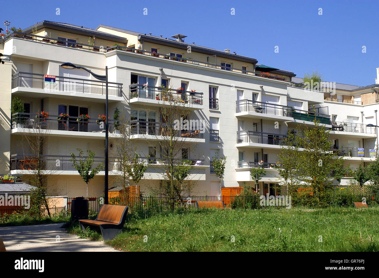 New building newly completed Stock Photo - Alamy