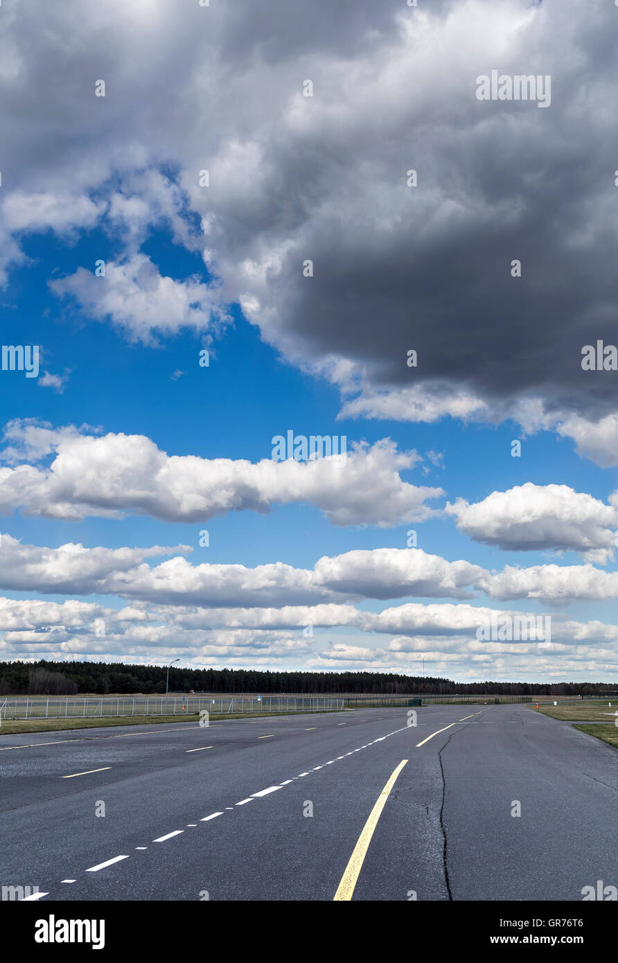 Off highway trucks hi-res stock photography and images - Alamy