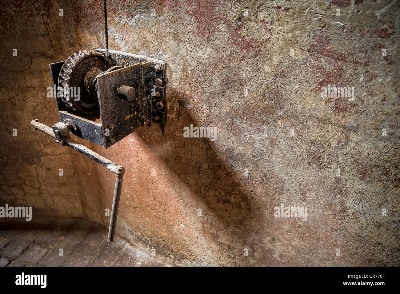 Crankshaft factory hi-res stock photography and images - Alamy