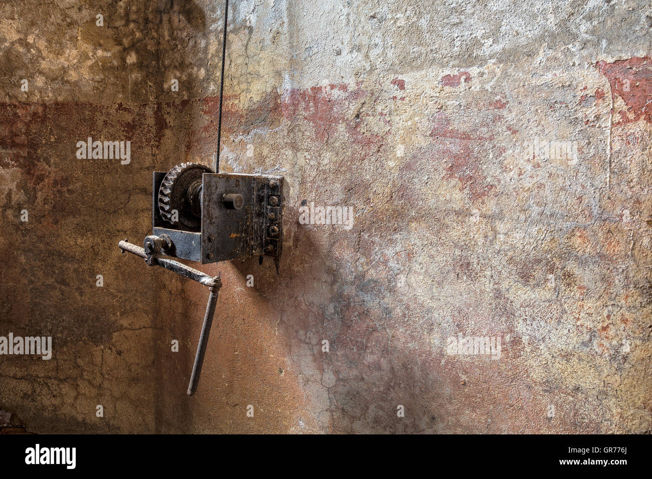 Crankshaft factory hi-res stock photography and images - Alamy