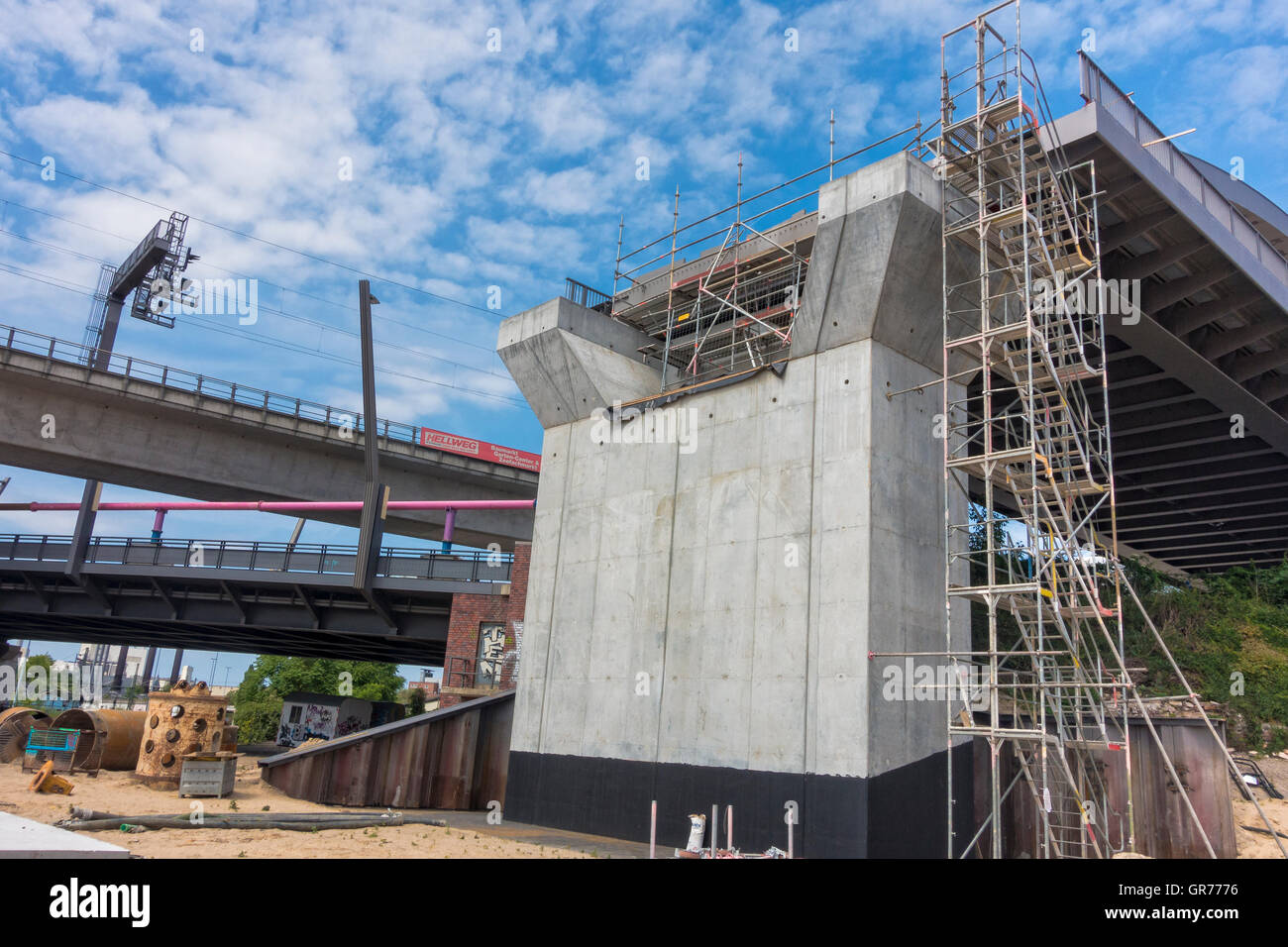 Construction side hi-res stock photography and images - Alamy
