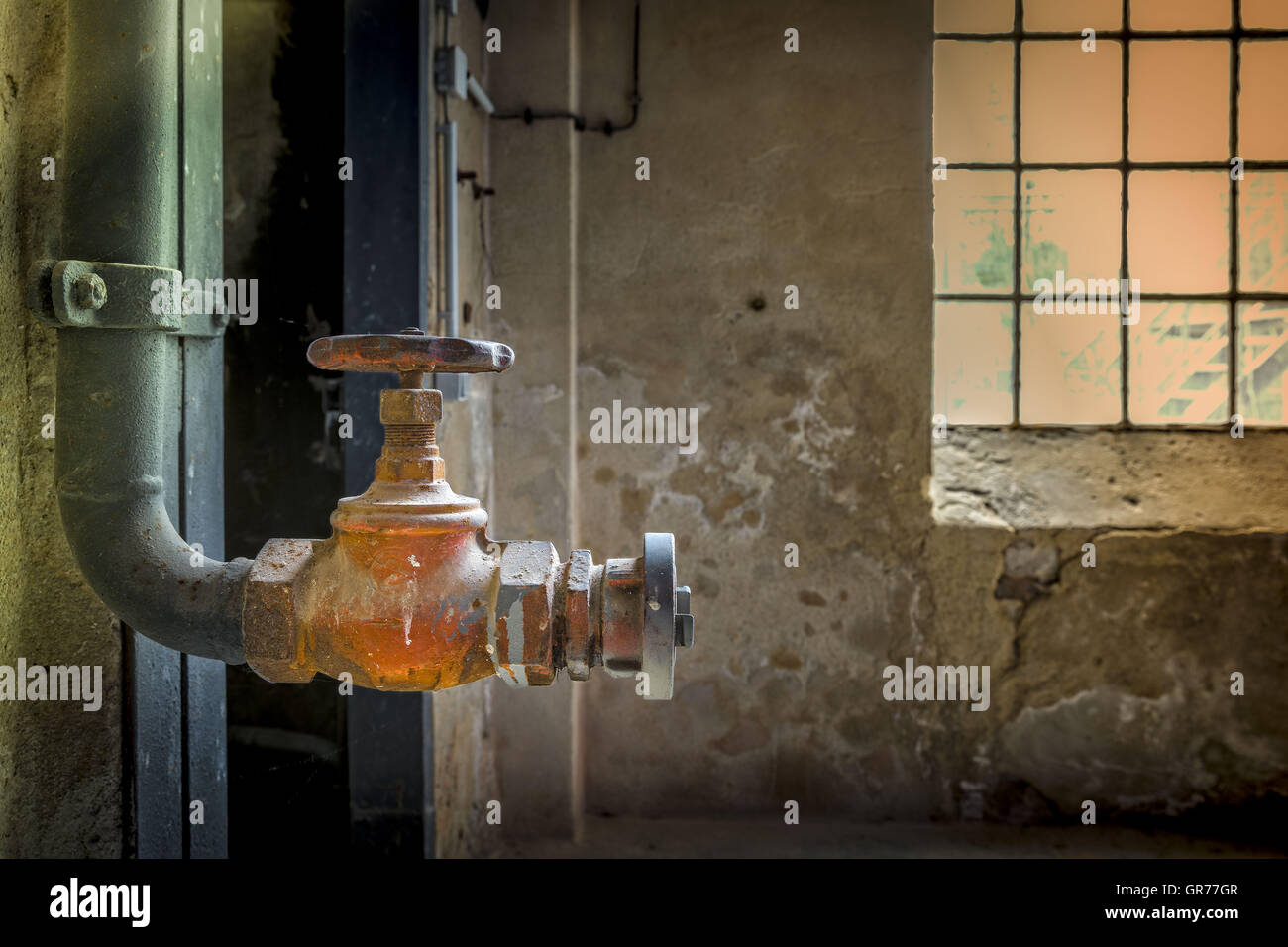 Indoor fire hydrant hi-res stock photography and images - Alamy