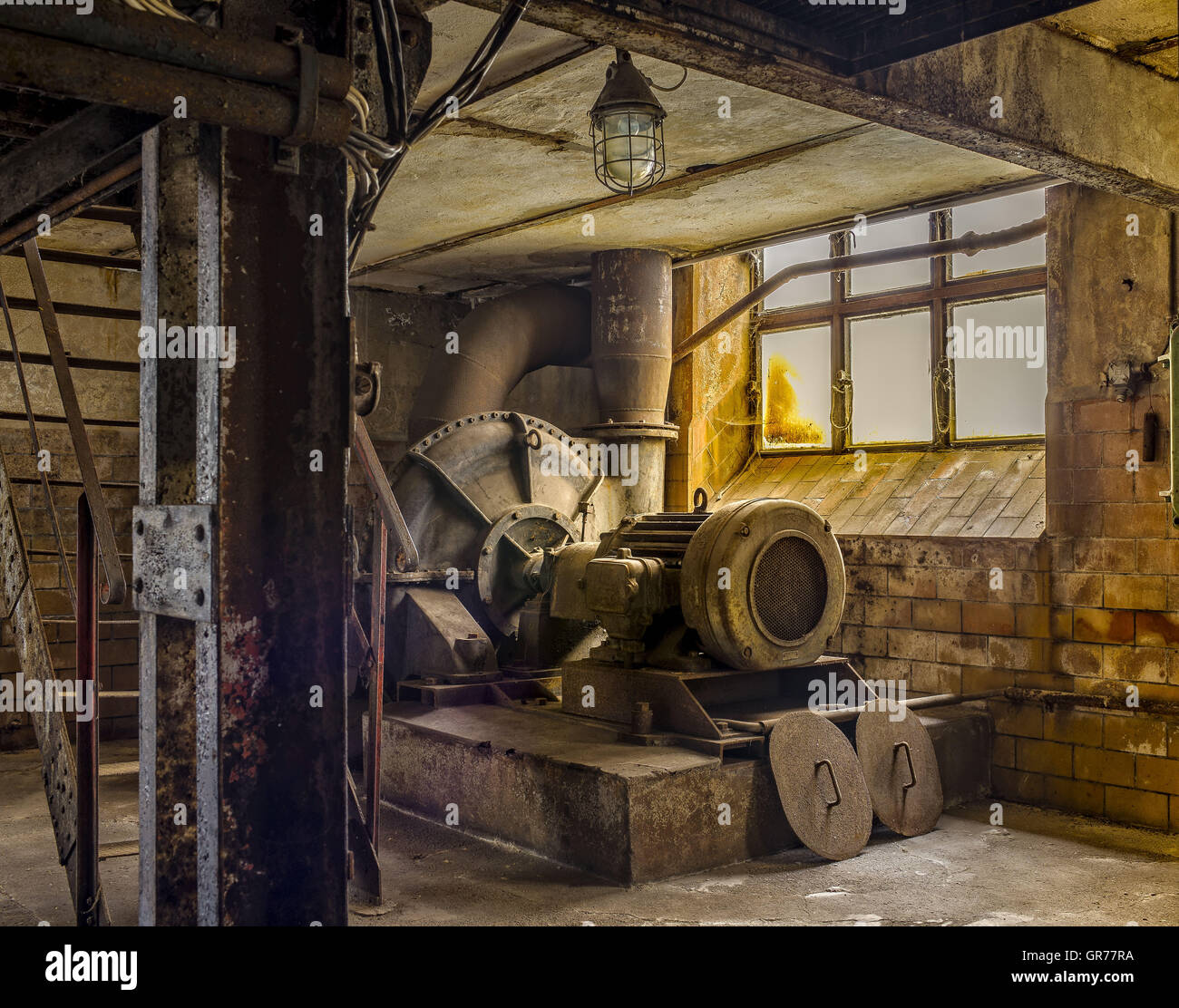 Boiler bolts hi-res stock photography and images - Alamy