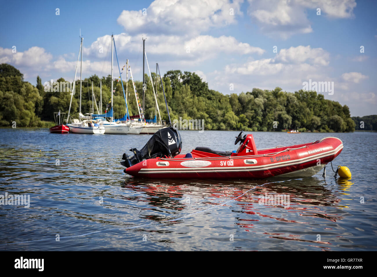 German fire boats hi-res stock photography and images - Alamy