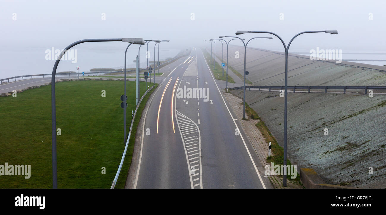 Car fog accident hi-res stock photography and images - Alamy