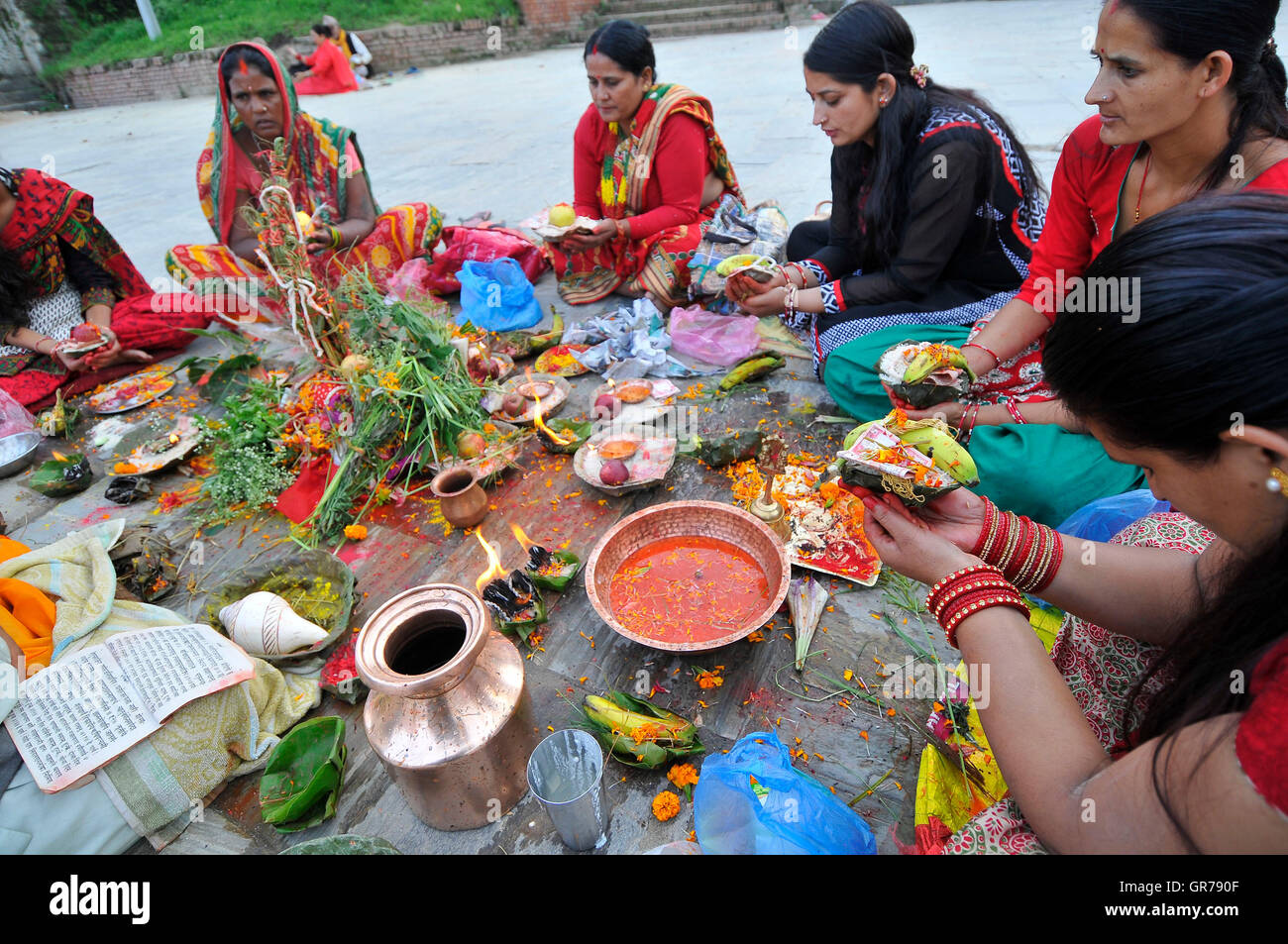 Kathmandu, Nepal. 6th September, 2016. Nepalese devotees offering ...