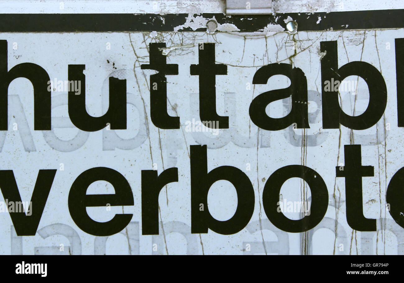 Double sign metal sign hi-res stock photography and images - Alamy
