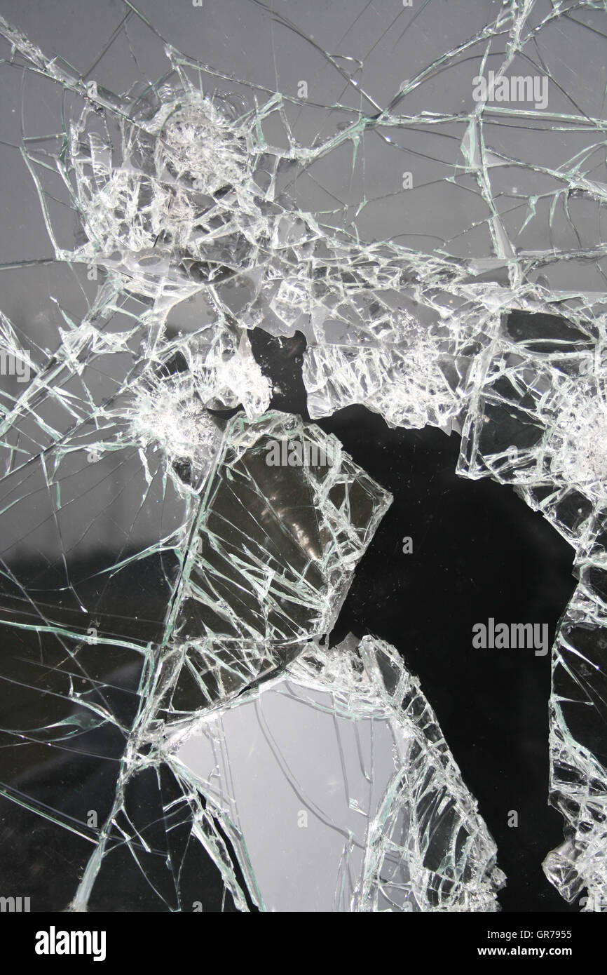 Glasbruch hi-res stock photography and images - Alamy