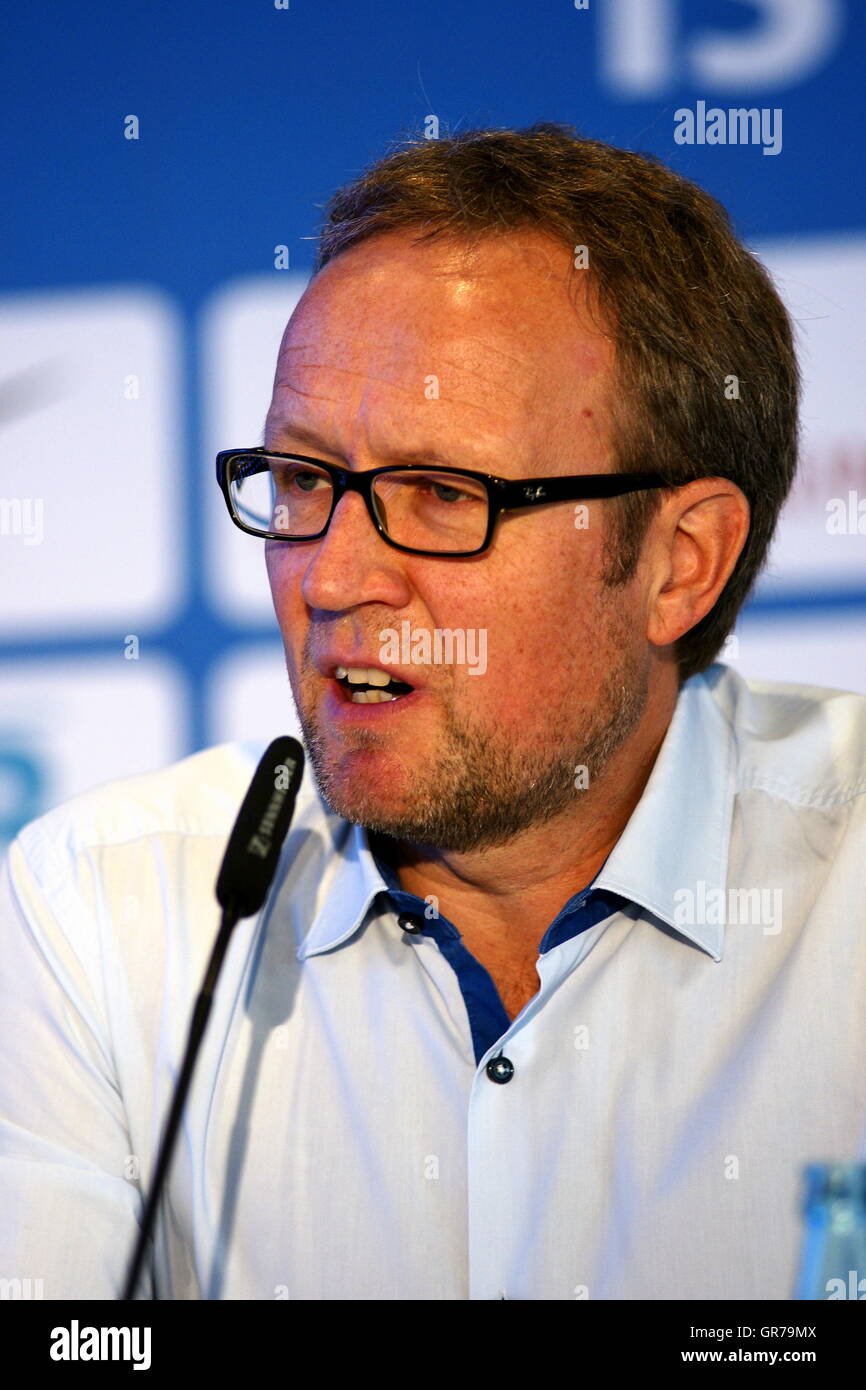 Martin the human hi-res stock photography and images - Alamy