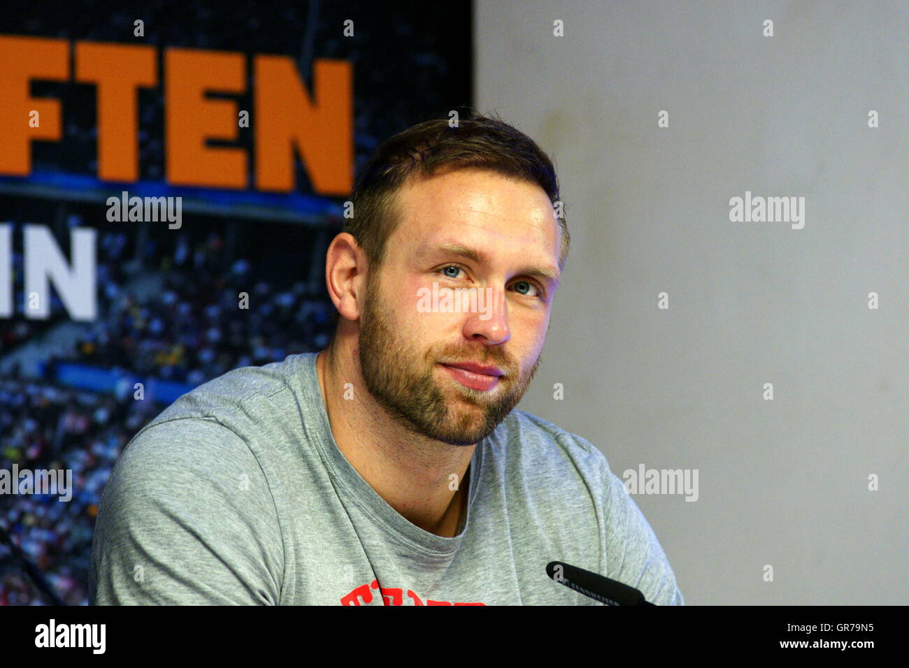 Robert harting discus hi-res stock photography and images - Alamy