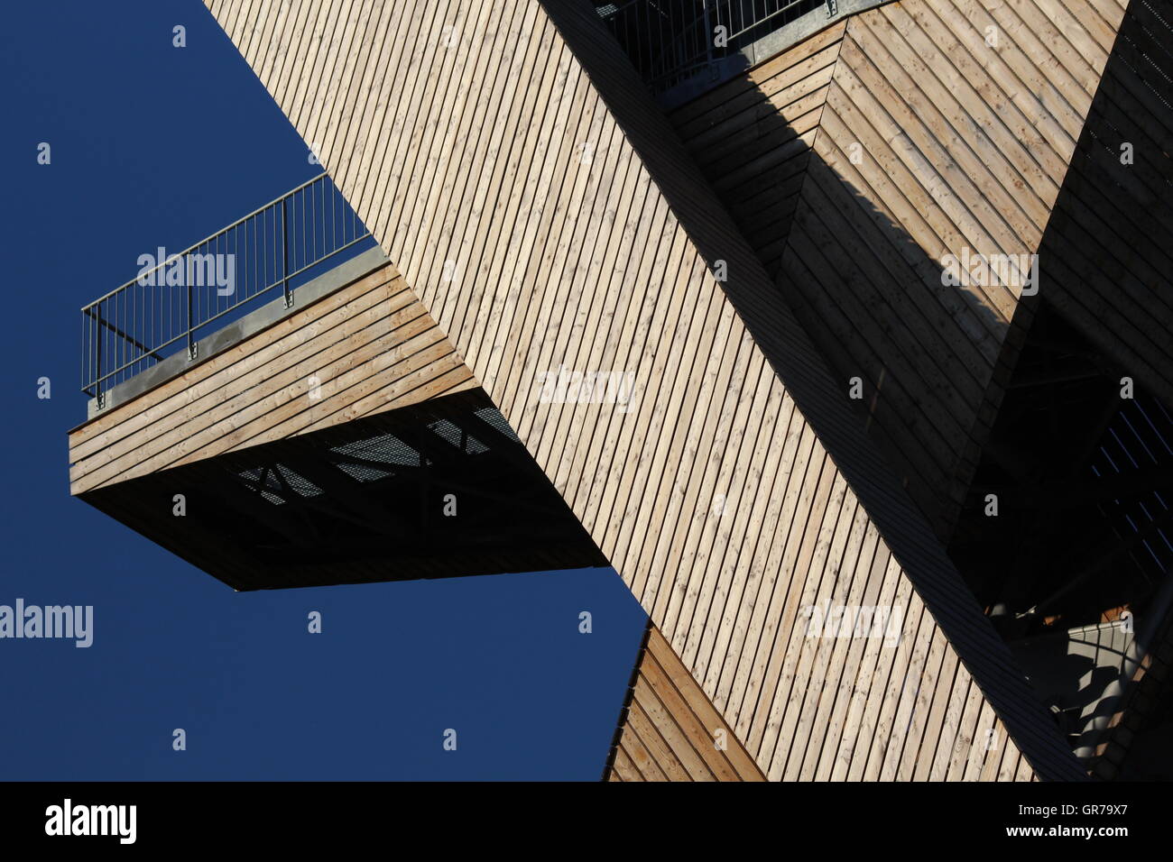 Shapes architecture hi-res stock photography and images - Alamy