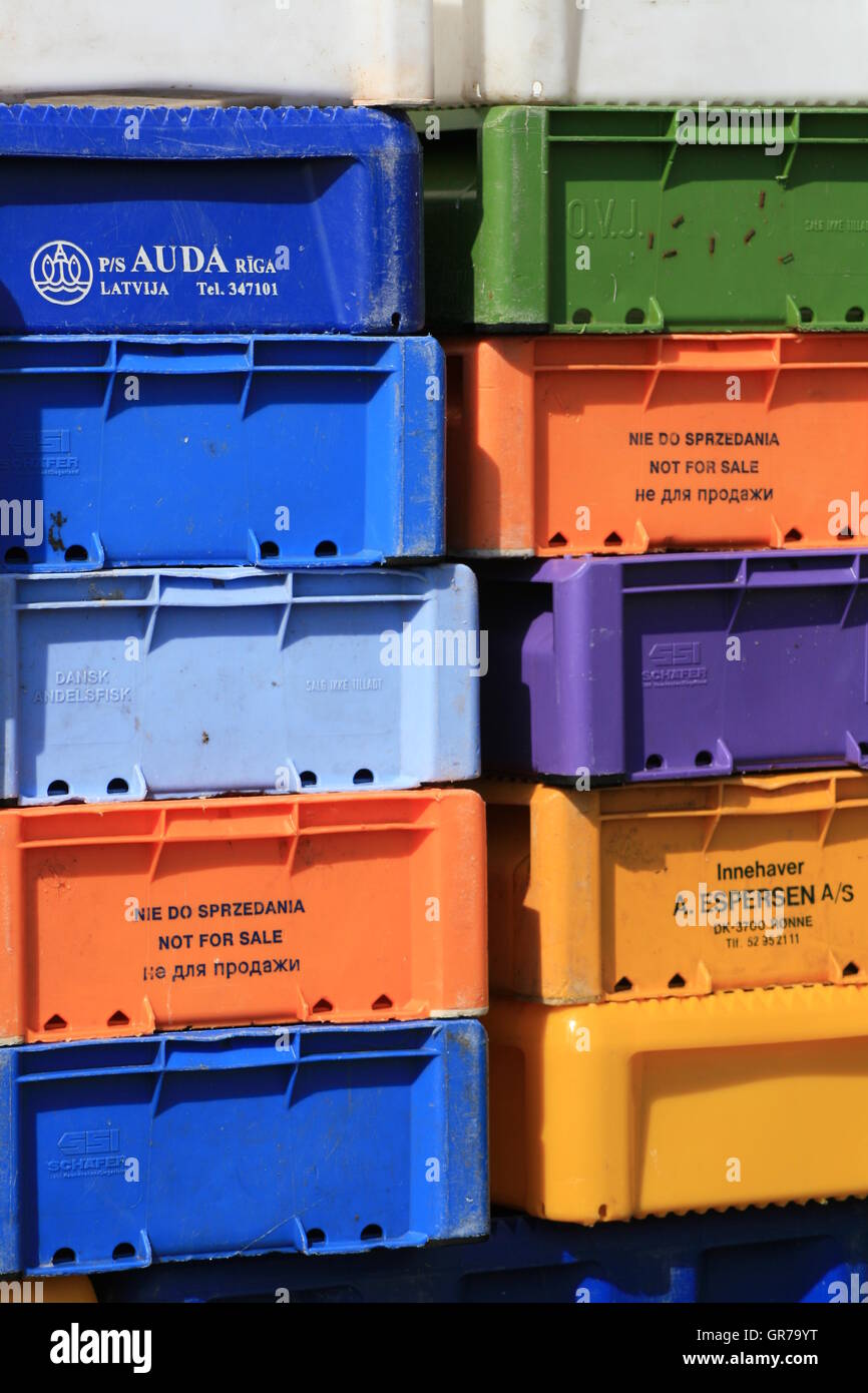 Port crates hi-res stock photography and images - Alamy