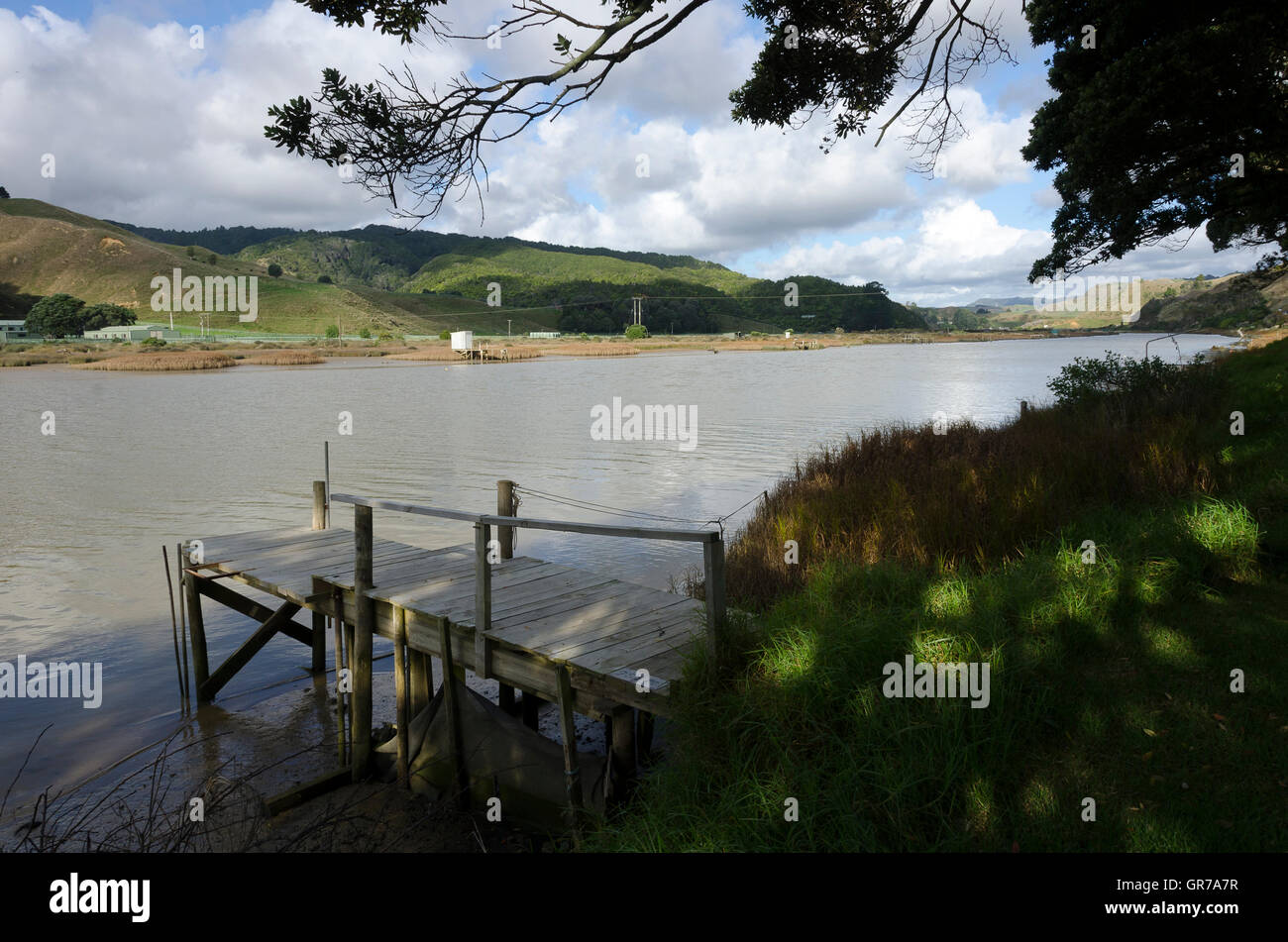 Whitebaiting platform, Awakino River, Waikato, North Island, New ...