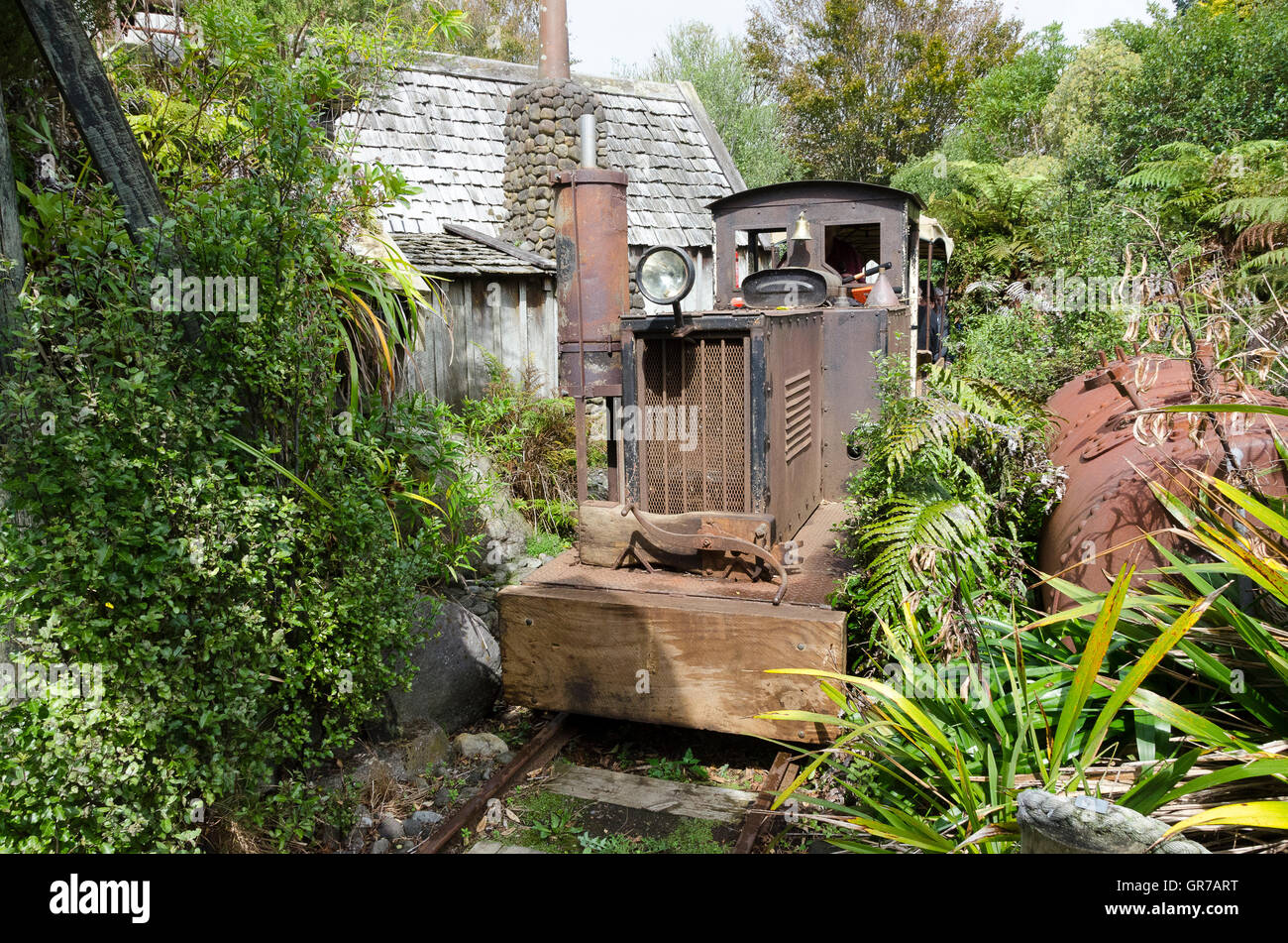 Diesel locomotive on Tawhiti Bush Railway at Tawhiti Museum, Hawera ...