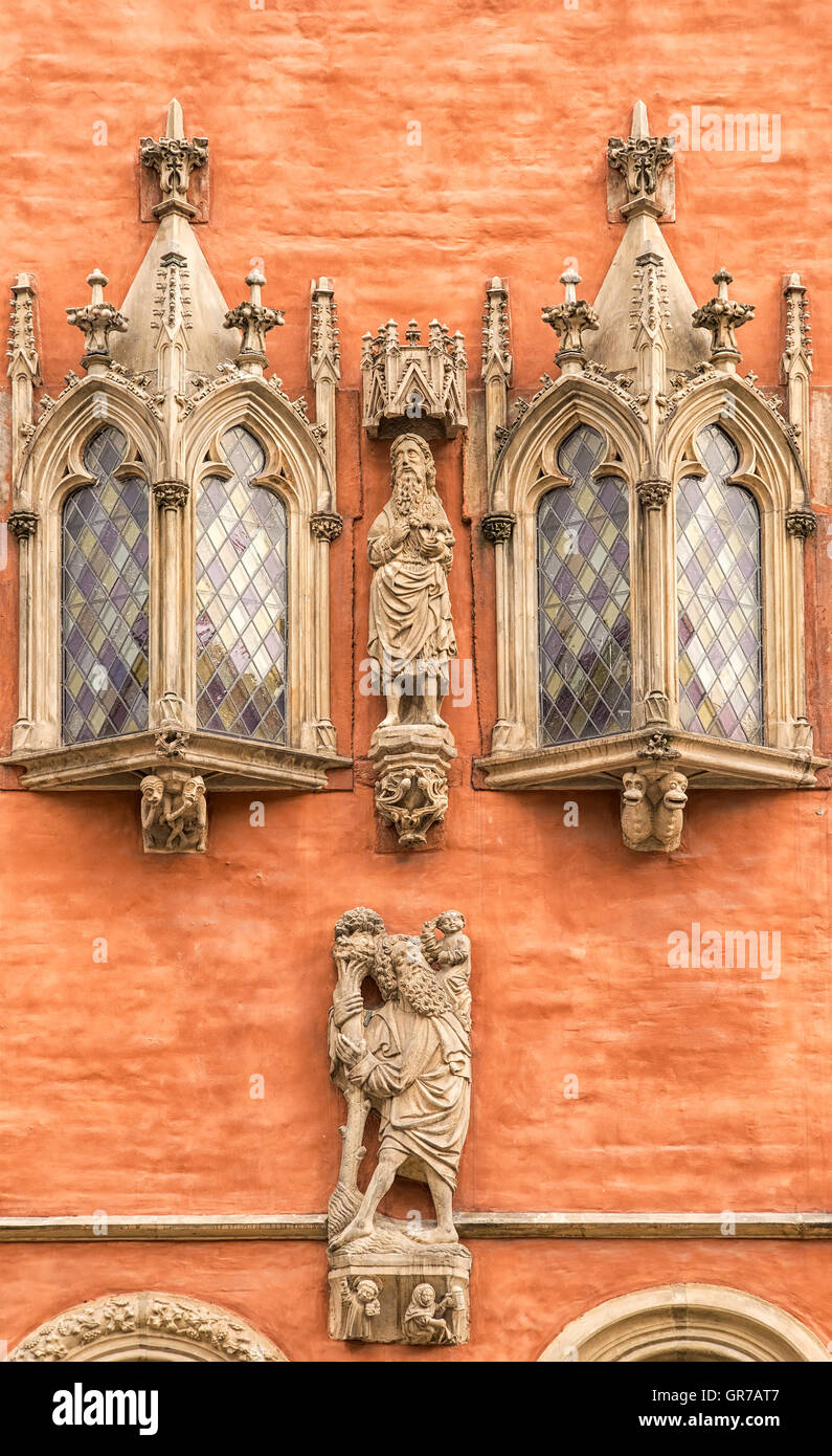 Town Hall. Architecture of the Market square in Wroclaw, Poland ...