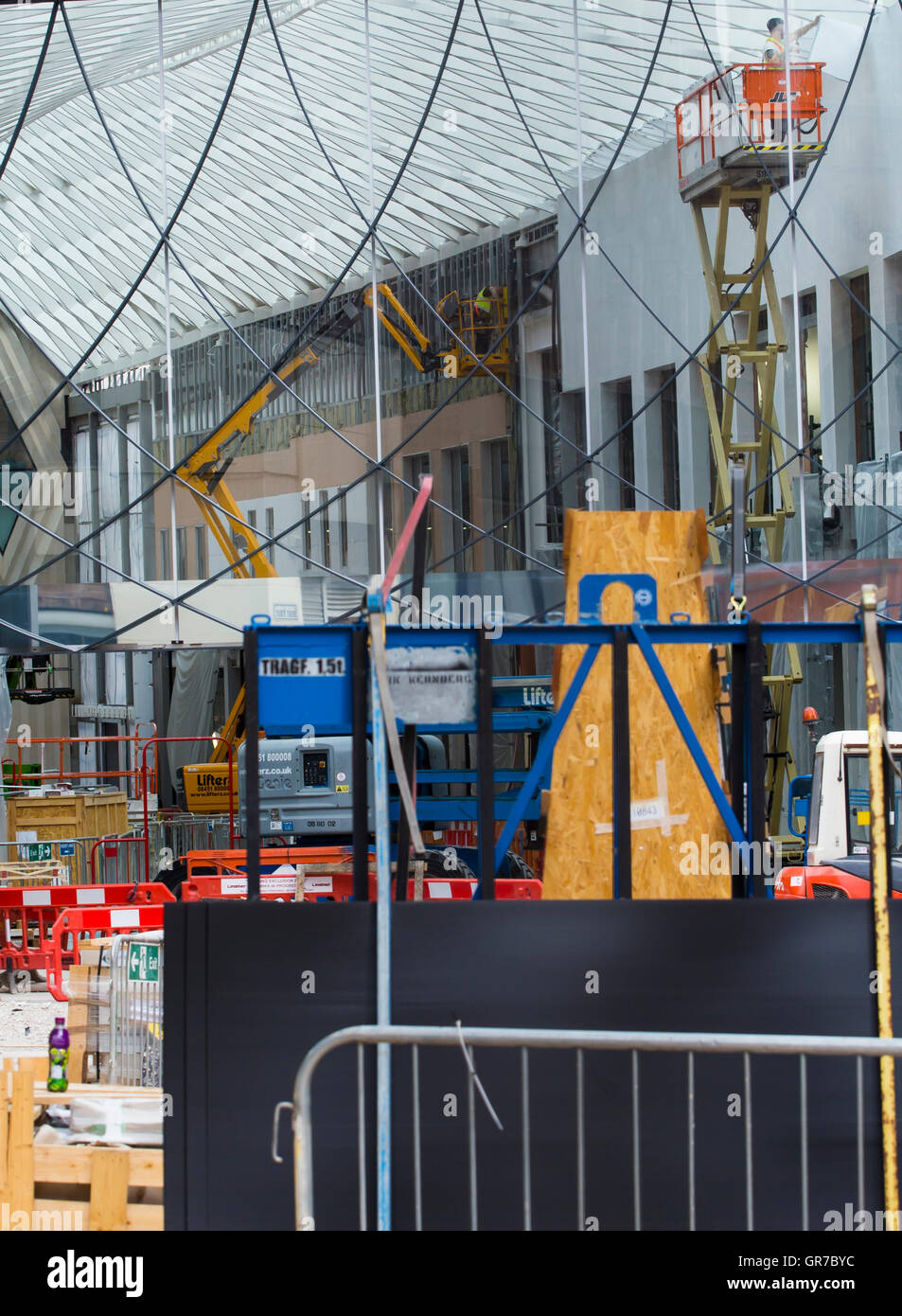 Victoria Gate Shopping Centre, Leeds - July 2016 Stock Photo - Alamy