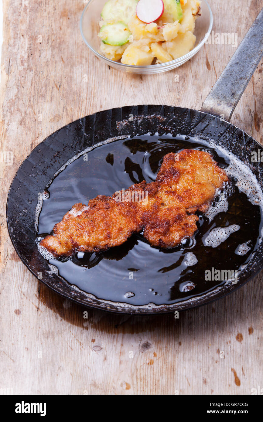 Wiener schnitzel food hi-res stock photography and images - Alamy