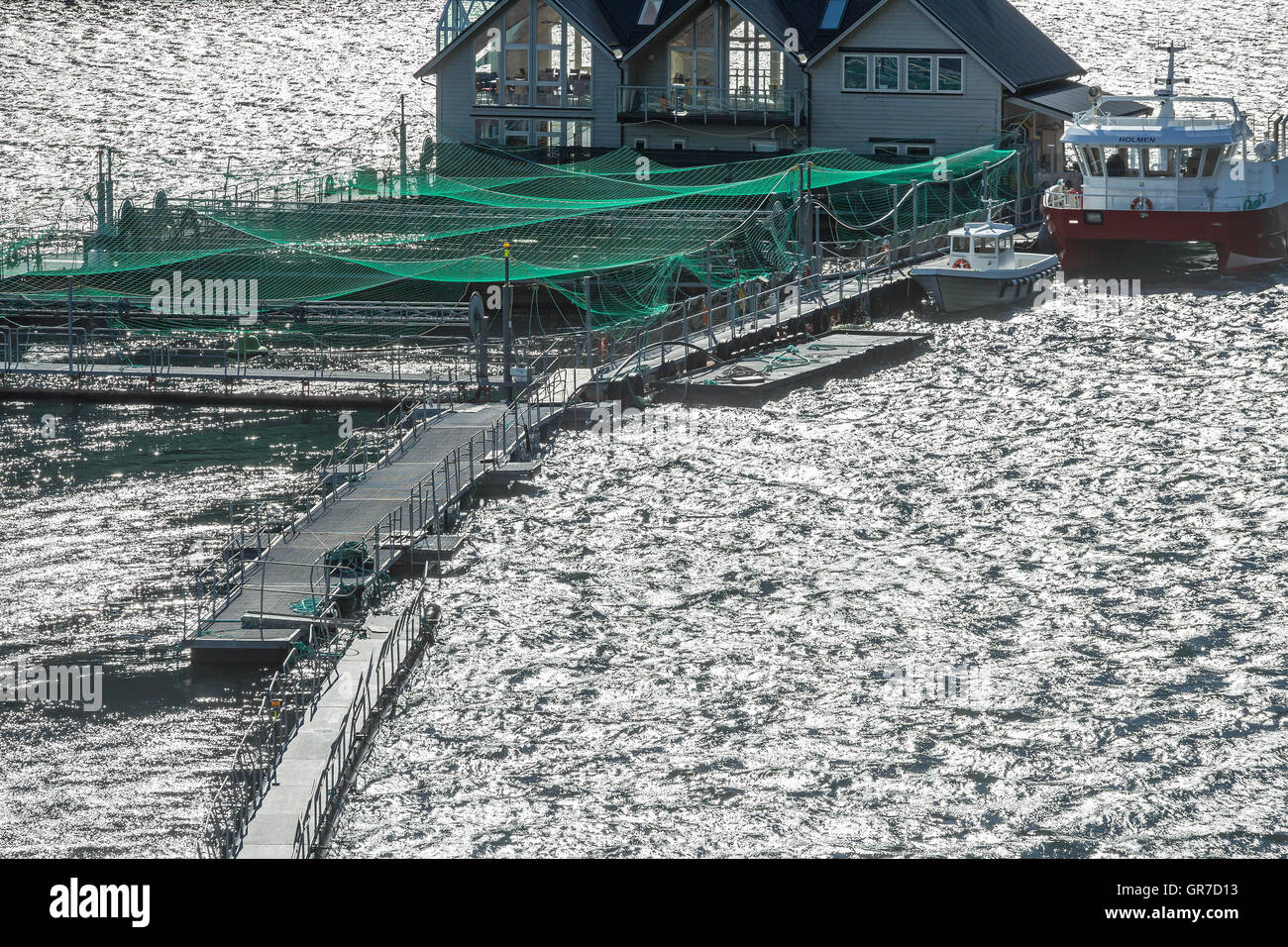 Aquaculture net hi-res stock photography and images - Alamy