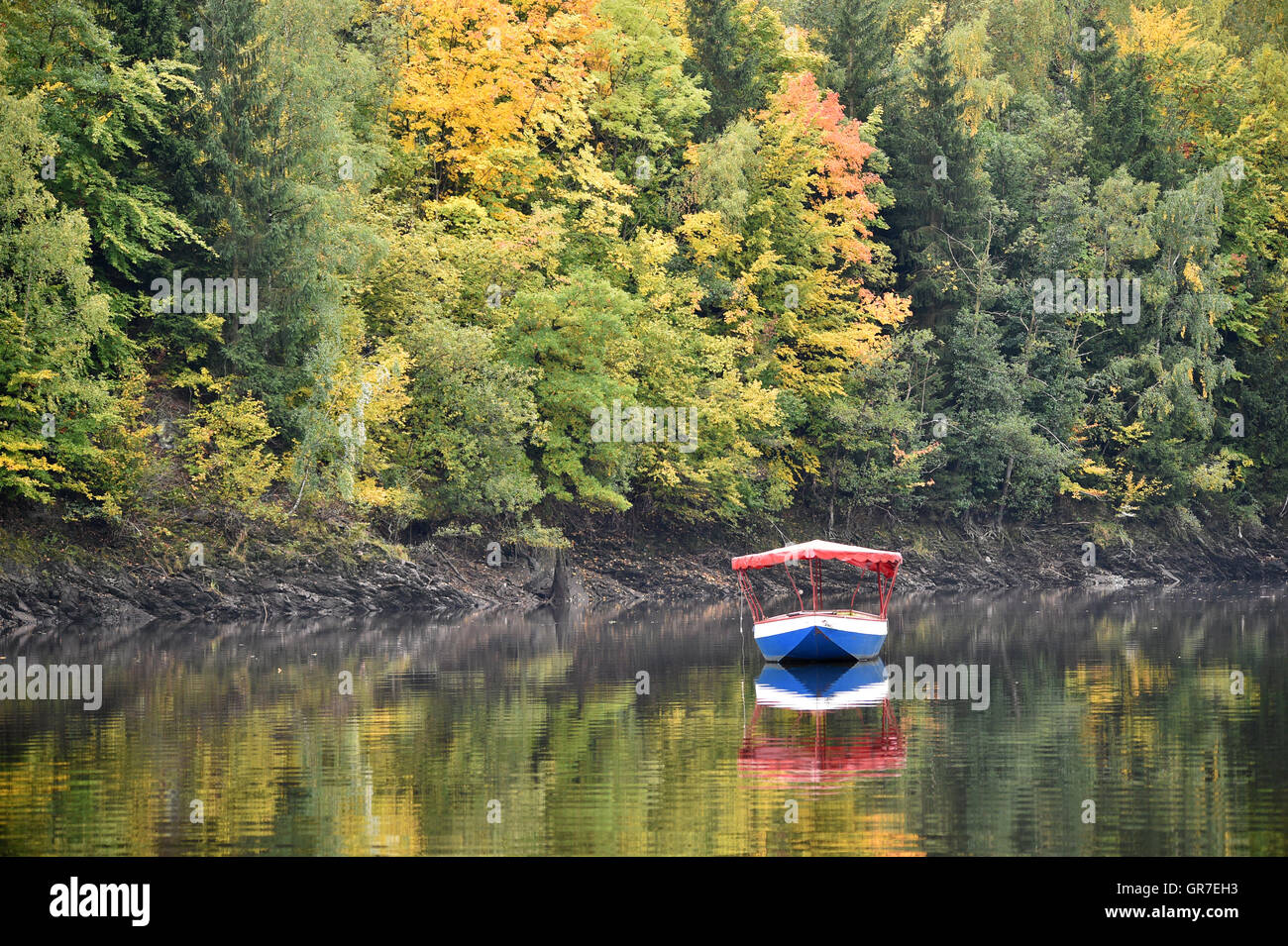 Mobile river dam hi-res stock photography and images - Alamy
