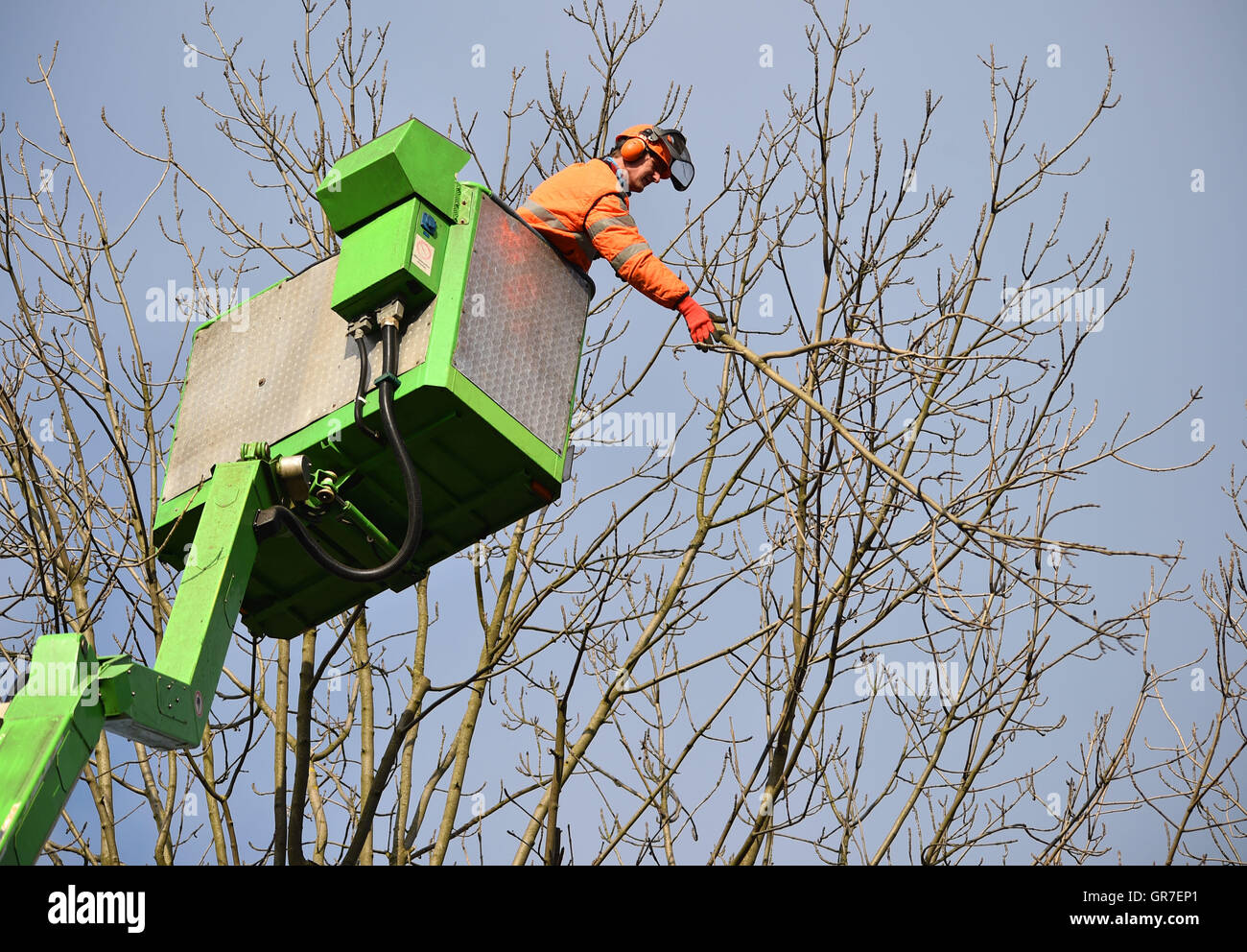 Platform cutting hi-res stock photography and images - Alamy