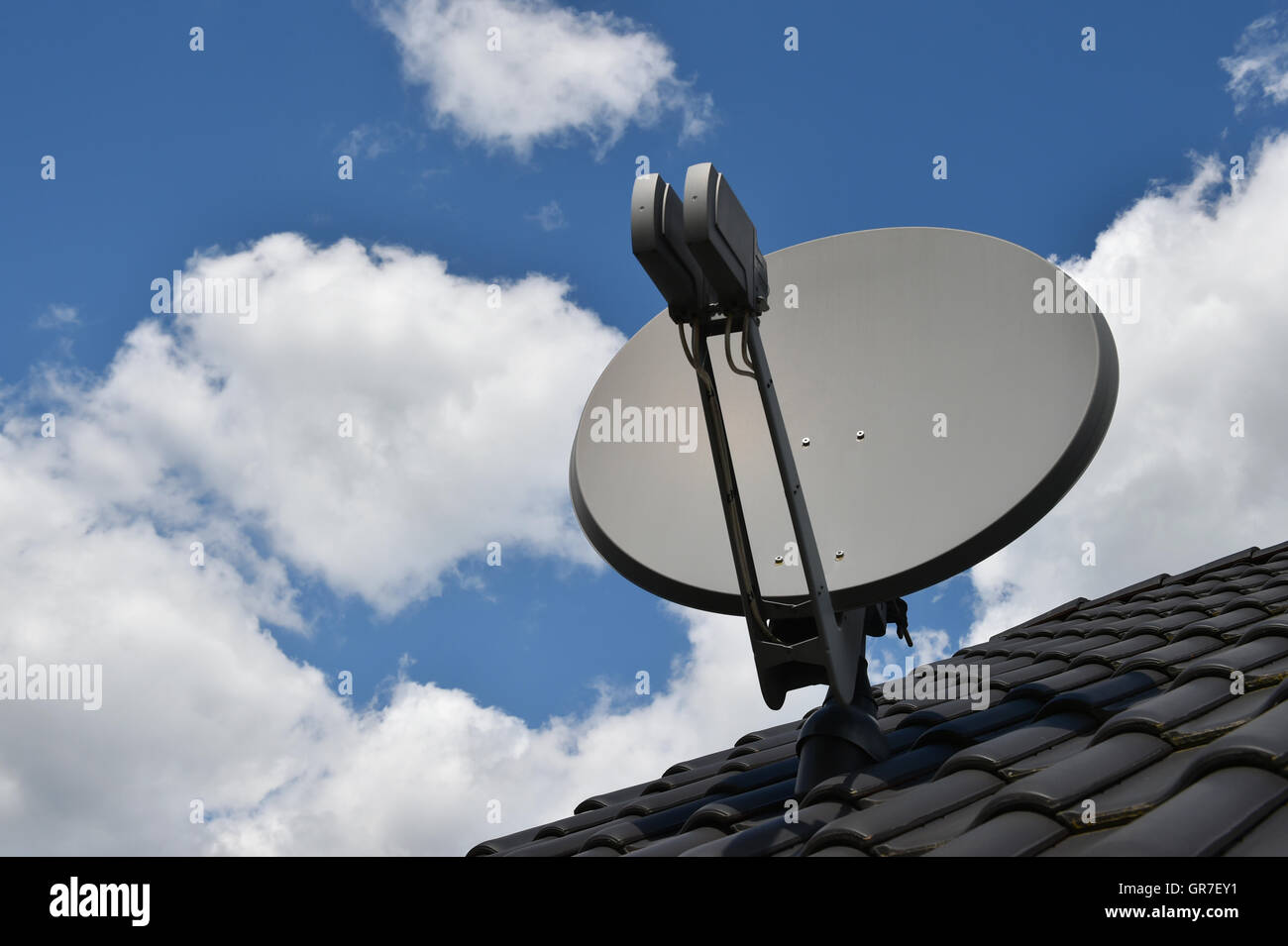 Digital dish hi-res stock photography and images - Alamy