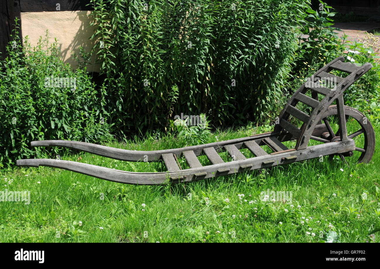 Hay cart hi-res stock photography and images - Alamy