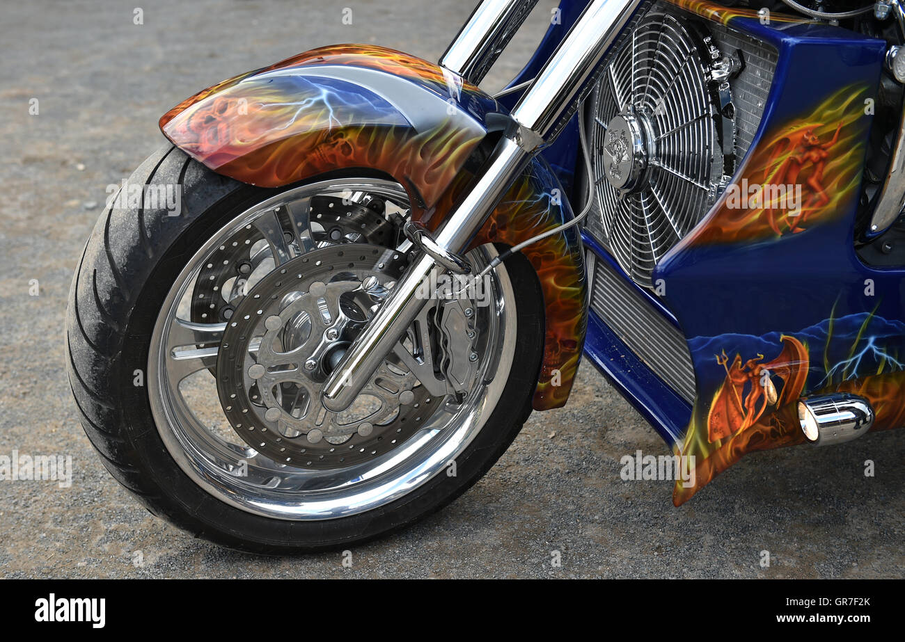 Motorbike front disc brakes hi-res stock photography and images - Alamy