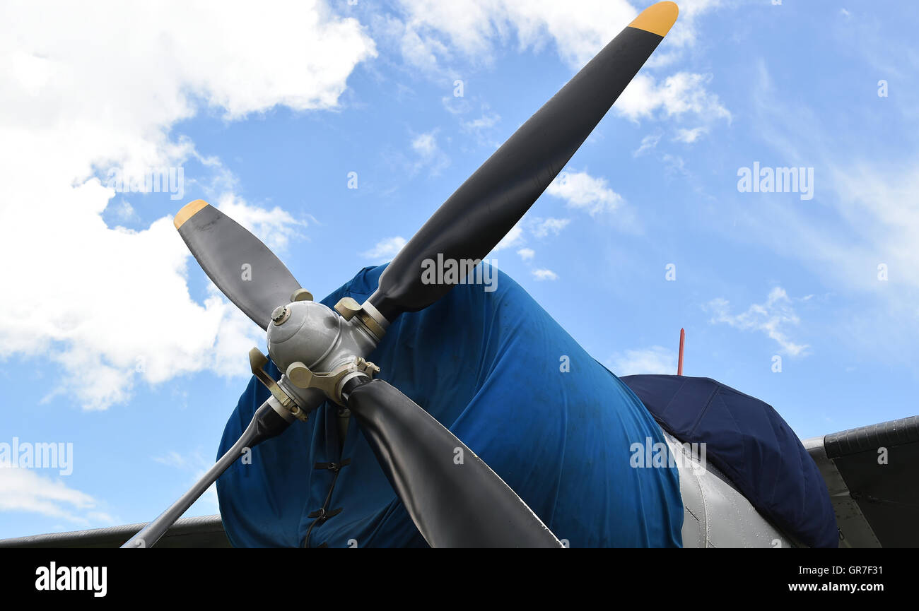 Aircraft propeller hi-res stock photography and images - Alamy