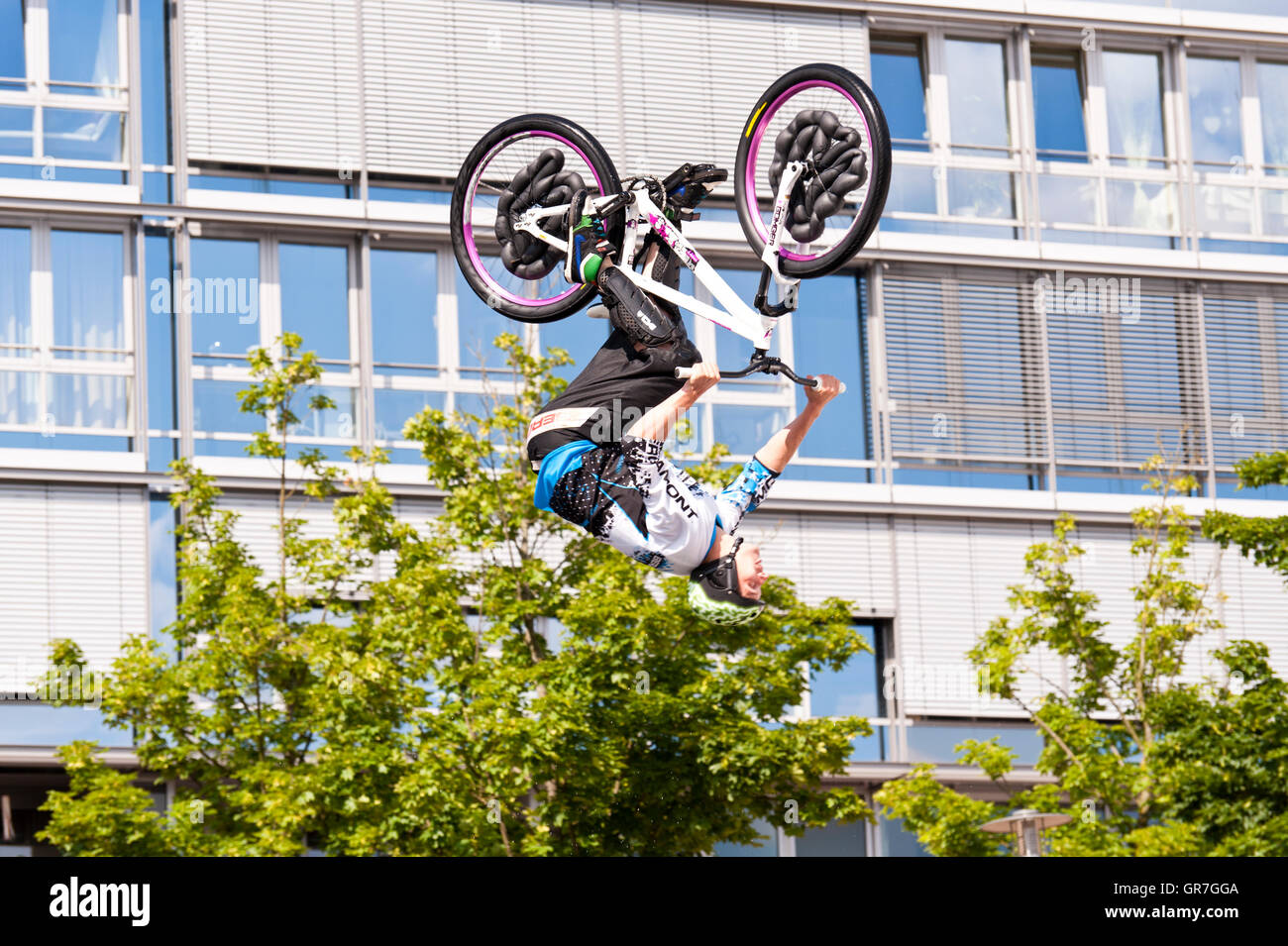 Ocean jump world cup germany hi-res stock photography and images - Alamy