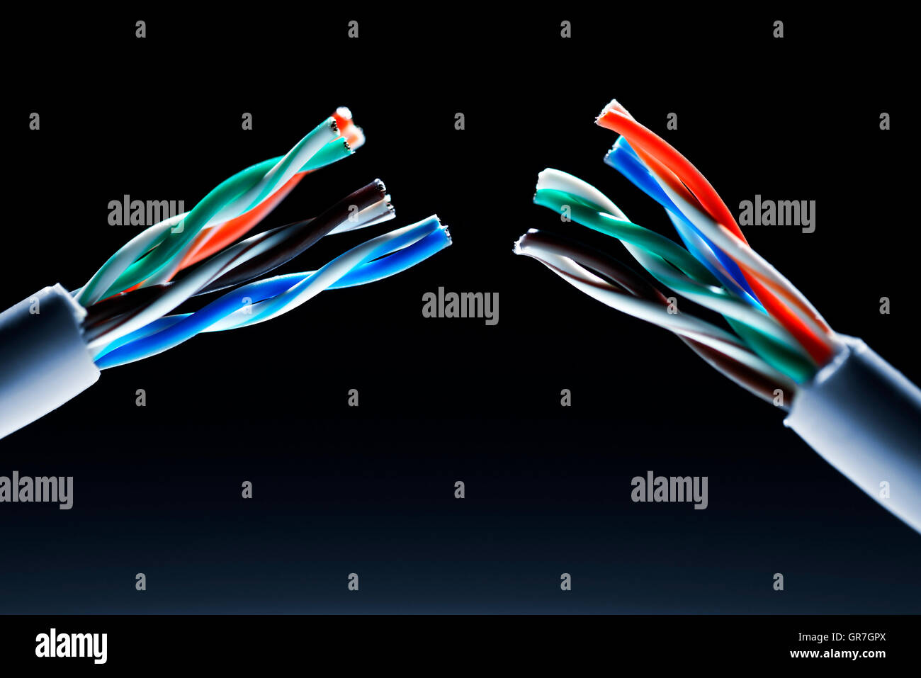 Data cable hi-res stock photography and images - Alamy