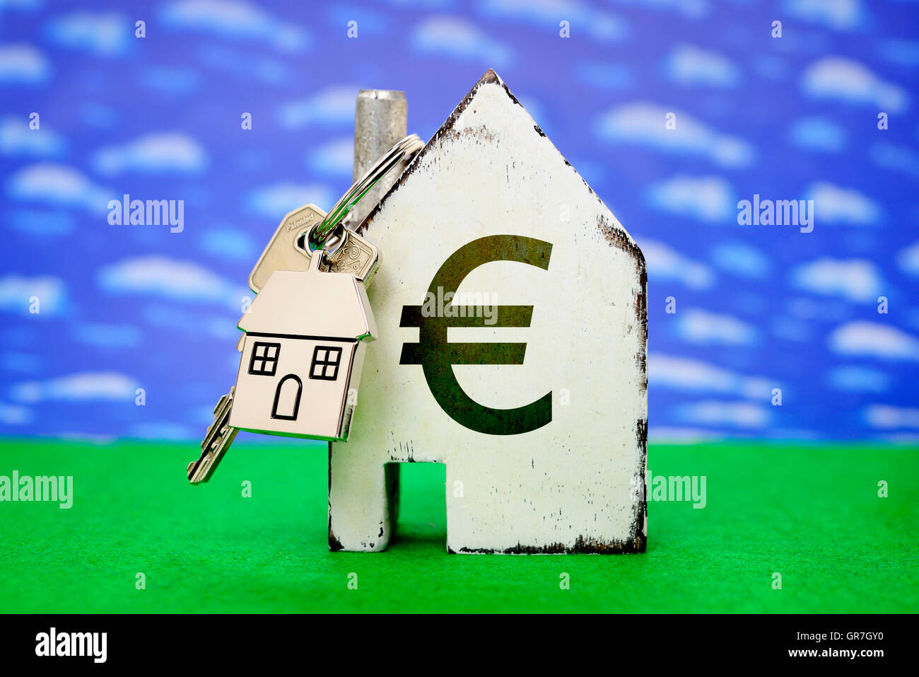 Euro symbolic key hi-res stock photography and images - Alamy