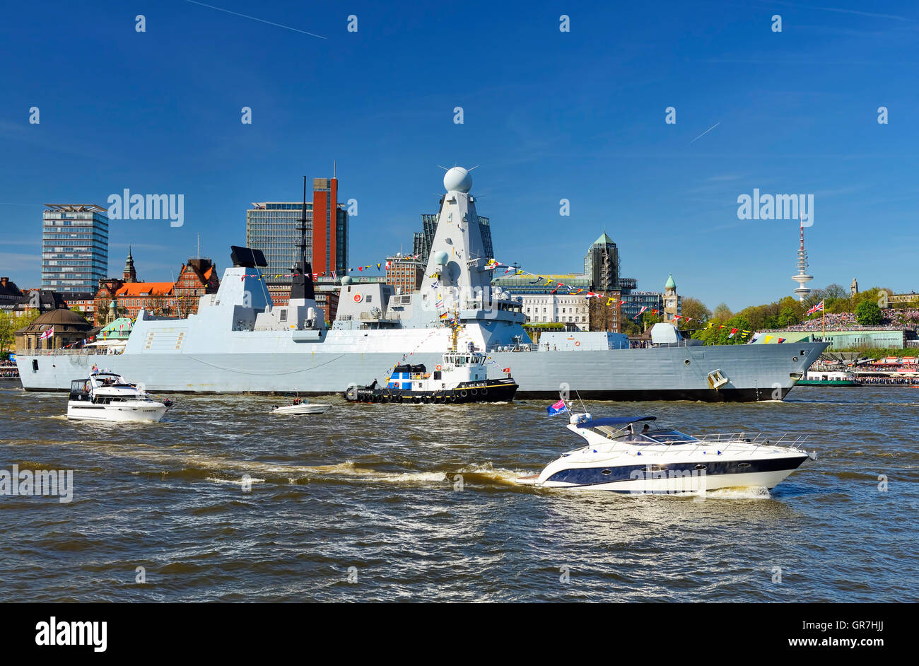 Frigate hamburg hi-res stock photography and images - Alamy